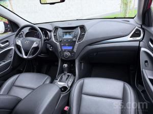 Hyundai Santa Fe 2014 in Riga, with an engine capacity of 2.20 L and mileage of 219 thousand km for 8450 €, photo 18 on AUTOMOTO.COM.LV