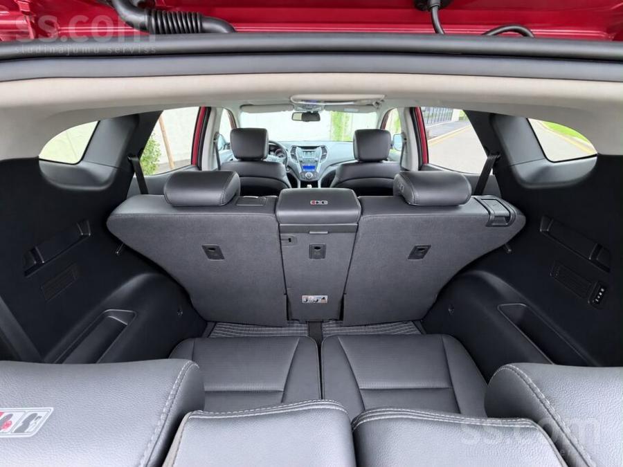 Hyundai Santa Fe 2014 in Riga, with an engine capacity of 2.20 L and mileage of 219 thousand km for 8450 €, photo 20 on AUTOMOTO.COM.LV