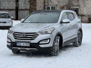 Hyundai Santa Fe 2016 in Liepaja, with an engine capacity of 2.20 L and mileage of 246 thousand km for 14000 €, photo 1 on AUTOMOTO.COM.LV