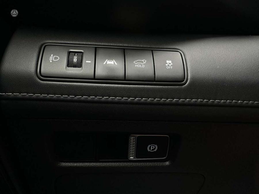 Hyundai Santa Fe 2020 in Taurage, with an engine capacity of 2.20 L and mileage of 287 thousand km for 16900 €, photo 31 on AUTOMOTO.COM.LV