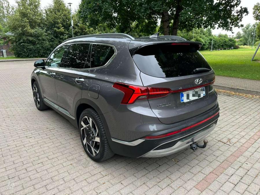 Hyundai Santa Fe 2020 in Taurage, with an engine capacity of 2.20 L and mileage of 287 thousand km for 16800 €, photo 6 on AUTOMOTO.COM.LV
