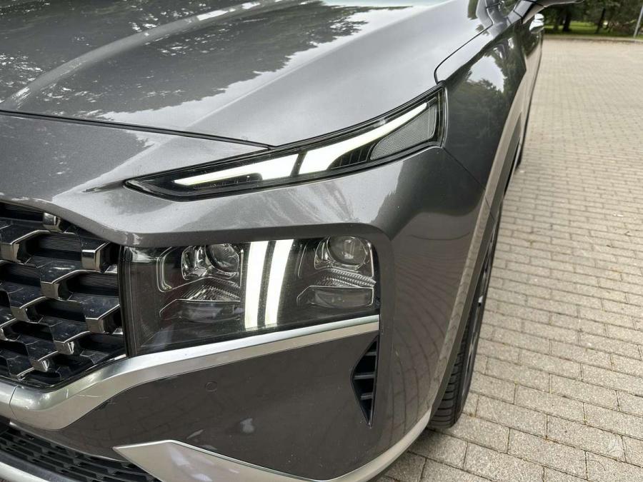 Hyundai Santa Fe 2020 in Taurage, with an engine capacity of 2.20 L and mileage of 287 thousand km for 16800 €, photo 10 on AUTOMOTO.COM.LV