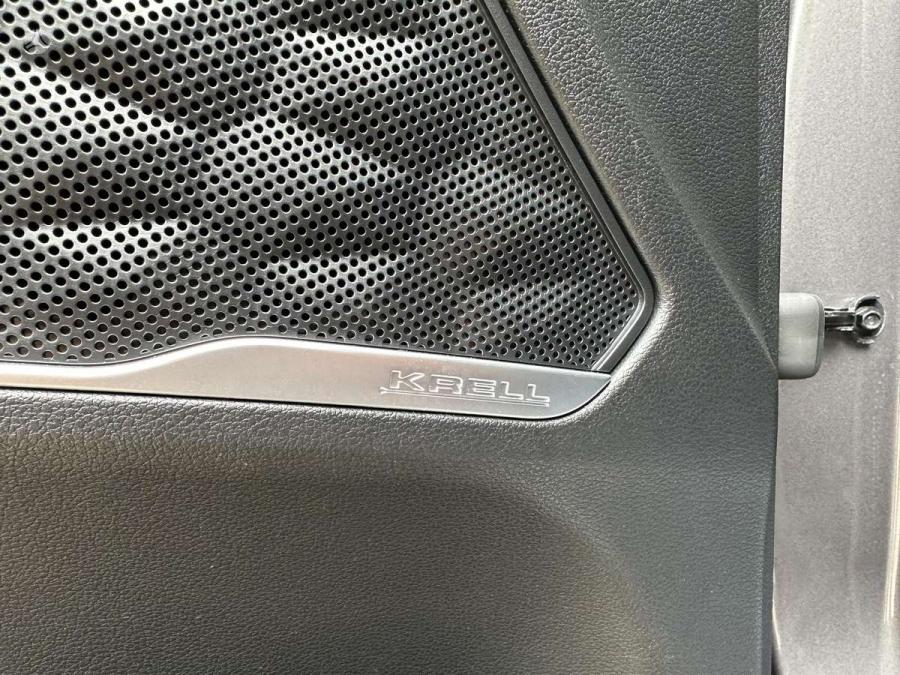 Hyundai Santa Fe 2020 in Taurage, with an engine capacity of 2.20 L and mileage of 287 thousand km for 16800 €, photo 19 on AUTOMOTO.COM.LV