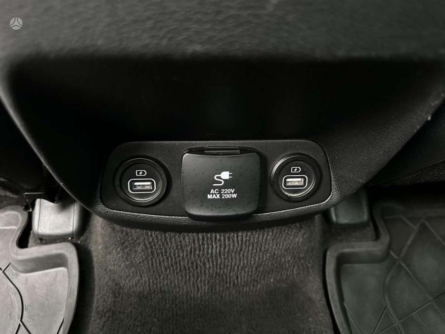 Hyundai Santa Fe 2020 in Taurage, with an engine capacity of 2.20 L and mileage of 287 thousand km for 16800 €, photo 24 on AUTOMOTO.COM.LV