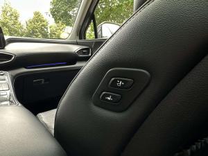 Hyundai Santa Fe 2020 in Taurage, with an engine capacity of 2.20 L and mileage of 287 thousand km for 16800 €, photo 25 on AUTOMOTO.COM.LV