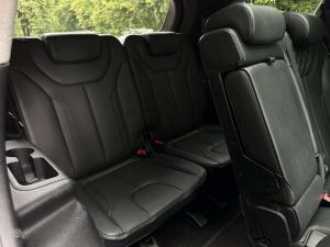Hyundai Santa Fe 2020 in Taurage, with an engine capacity of 2.20 L and mileage of 287 thousand km for 16800 €, photo 26 on AUTOMOTO.COM.LV