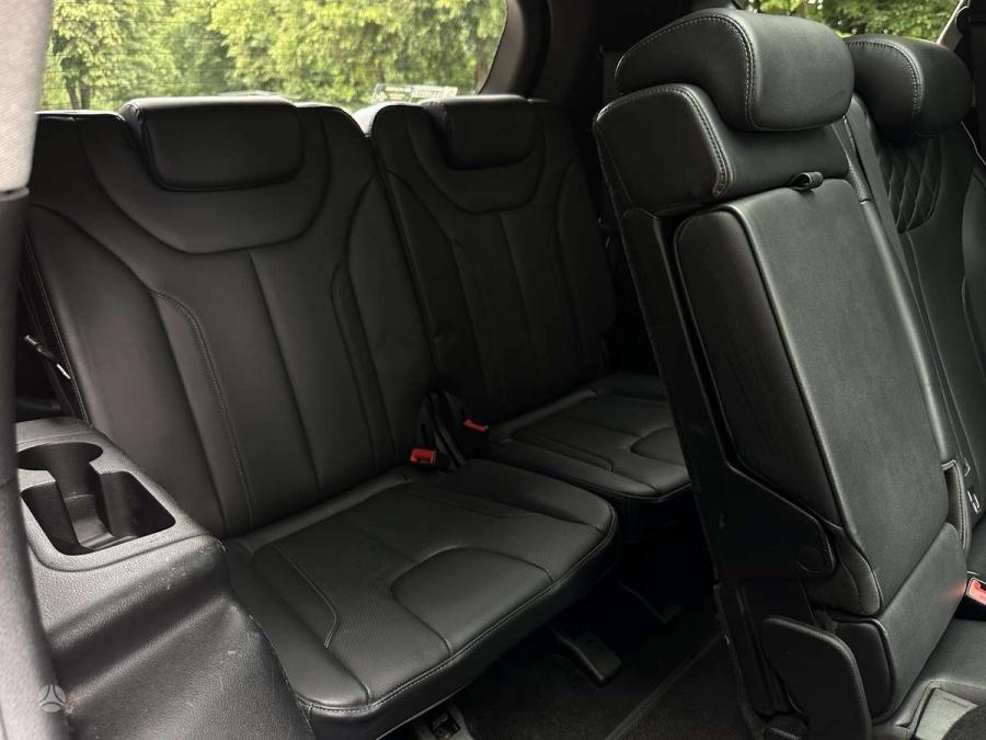 Hyundai Santa Fe 2020 in Taurage, with an engine capacity of 2.20 L and mileage of 287 thousand km for 16800 €, photo 26 on AUTOMOTO.COM.LV