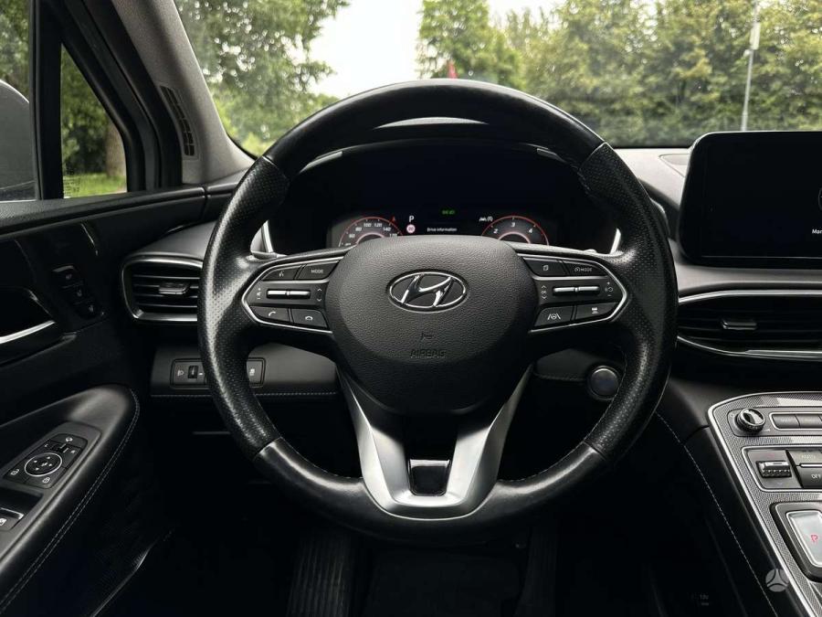 Hyundai Santa Fe 2020 in Taurage, with an engine capacity of 2.20 L and mileage of 287 thousand km for 16800 €, photo 31 on AUTOMOTO.COM.LV