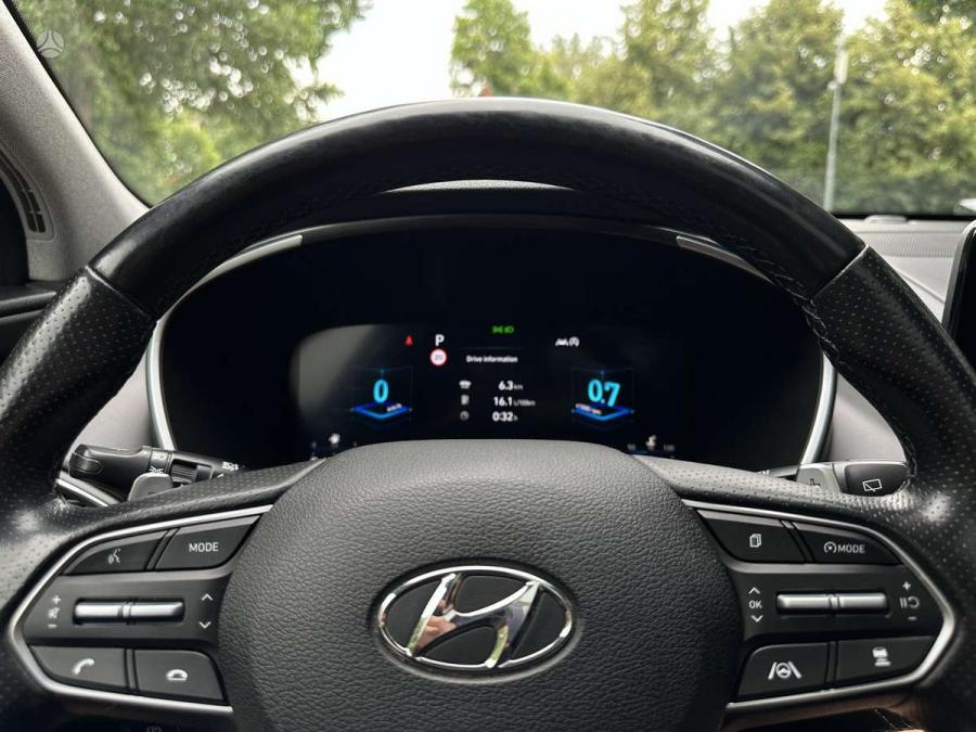 Hyundai Santa Fe 2020 in Taurage, with an engine capacity of 2.20 L and mileage of 287 thousand km for 16800 €, photo 40 on AUTOMOTO.COM.LV