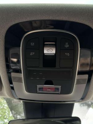Hyundai Santa Fe 2020 in Taurage, with an engine capacity of 2.20 L and mileage of 287 thousand km for 16800 €, photo 48 on AUTOMOTO.COM.LV
