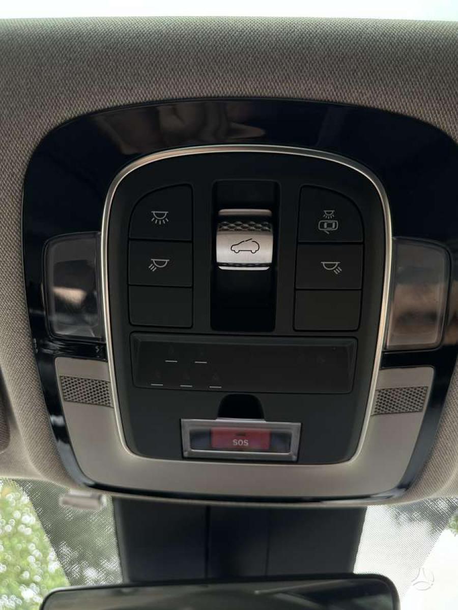 Hyundai Santa Fe 2020 in Taurage, with an engine capacity of 2.20 L and mileage of 287 thousand km for 16800 €, photo 48 on AUTOMOTO.COM.LV