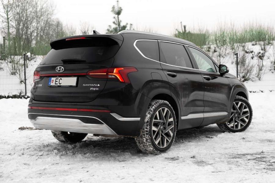 Hyundai Santa Fe 2021 in Vilnius, with an engine capacity of 1.60 L and mileage of 172 thousand km for 21990 €, photo 2 on AUTOMOTO.COM.LV