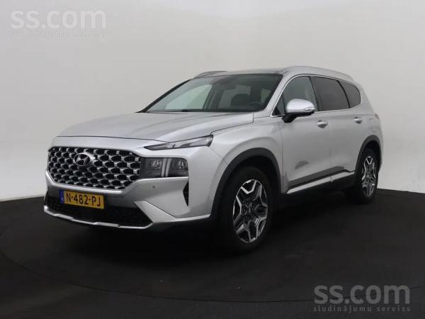 Hyundai Santa Fe 2022 in Riga, with an engine capacity of 1.60 L and mileage of 164 thousand km for 25900 €, photo 1 on AUTOMOTO.COM.LV
