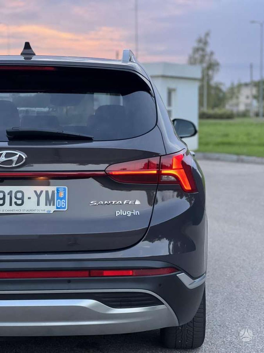 Hyundai Santa Fe 2023 in Ukmerge, with an engine capacity of 1.60 L and mileage of 160 thousand km for 24950 €, photo 9 on AUTOMOTO.COM.LV