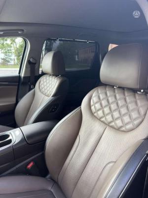 Hyundai Santa Fe 2023 in Ukmerge, with an engine capacity of 1.60 L and mileage of 160 thousand km for 24950 €, photo 23 on AUTOMOTO.COM.LV