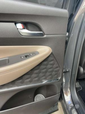 Hyundai Santa Fe 2023 in Ukmerge, with an engine capacity of 1.60 L and mileage of 160 thousand km for 24950 €, photo 29 on AUTOMOTO.COM.LV