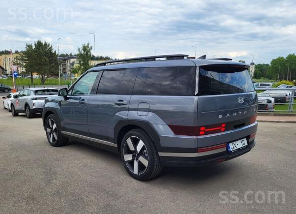 Hyundai Santa Fe 2026 in Riga, with an engine capacity of 1.60 L and mileage of 2 thousand km for 56999 €, photo 5 on AUTOMOTO.COM.LV