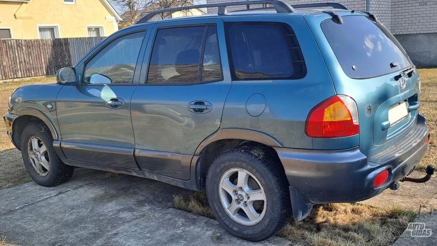 Zaļš Hyundai Santa Fe 2001 Viļņa, ar dzinēja tilpumu 2.40 L un nobraukumu 266 tūkst. km par 1800 €, foto 2 vietnē AUTOMOTO.COM.LV
