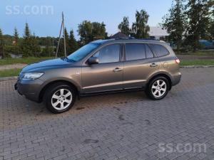Zaļš Hyundai Santa Fe 2006 Rēzekne, ar dzinēja tilpumu 2.20 L un nobraukumu 450 tūkst. km par 1600 €, foto 3 vietnē AUTOMOTO.COM.LV