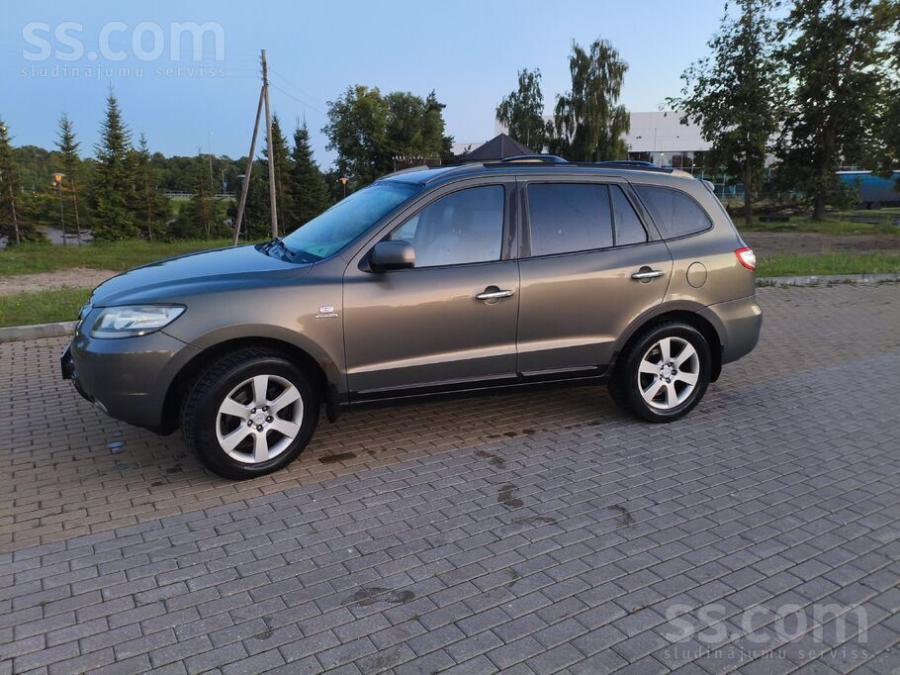 Zaļš Hyundai Santa Fe 2006 Rēzekne, ar dzinēja tilpumu 2.20 L un nobraukumu 450 tūkst. km par 1600 €, foto 3 vietnē AUTOMOTO.COM.LV
