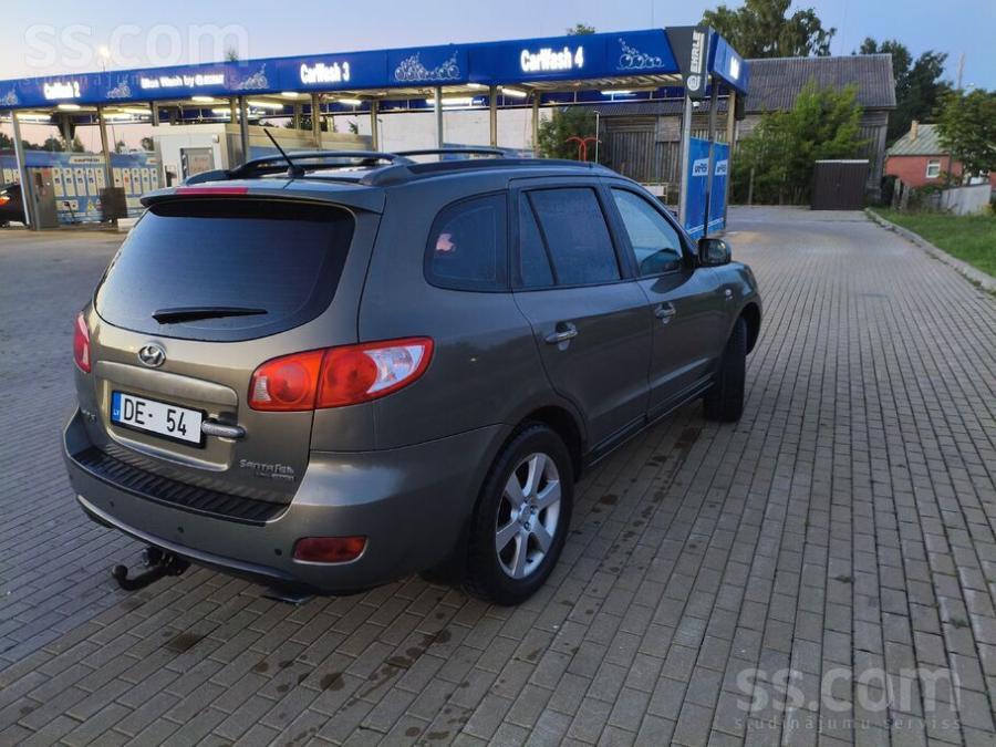 Zaļš Hyundai Santa Fe 2006 Rēzekne, ar dzinēja tilpumu 2.20 L un nobraukumu 450 tūkst. km par 1600 €, foto 6 vietnē AUTOMOTO.COM.LV