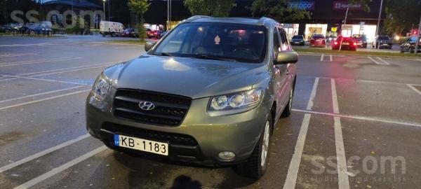 Green Hyundai Santa Fe 2006 in Riga, with an engine capacity of 2.20 L and mileage of 278 thousand km for 3500 €, photo 1 on AUTOMOTO.COM.LV