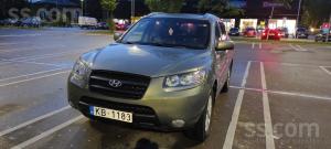 Green Hyundai Santa Fe 2006 in Riga, with an engine capacity of 2.20 L and mileage of 278 thousand km for 3500 €, photo 1 on AUTOMOTO.COM.LV