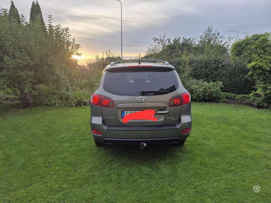 Zaļš Hyundai Santa Fe 2006 Tauragė, ar dzinēja tilpumu 2.19 L un nobraukumu 375 tūkst. km par 2500 €, foto 5 vietnē AUTOMOTO.COM.LV