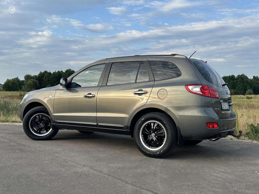 Zaļš Hyundai Santa Fe 2007 Viļņa, ar dzinēja tilpumu 2.19 L un nobraukumu 183 tūkst. km par 3700 €, foto 5 vietnē AUTOMOTO.COM.LV