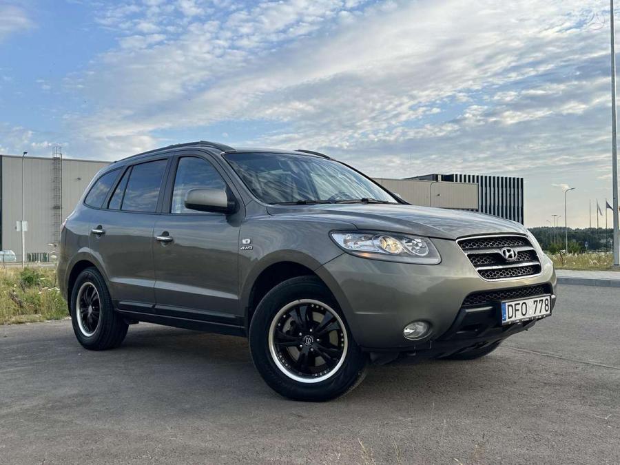 Zaļš Hyundai Santa Fe 2007 Viļņa, ar dzinēja tilpumu 2.19 L un nobraukumu 183 tūkst. km par 3700 €, foto 10 vietnē AUTOMOTO.COM.LV