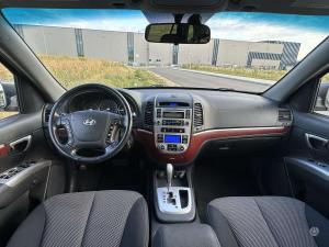 Zaļš Hyundai Santa Fe 2007 Viļņa, ar dzinēja tilpumu 2.19 L un nobraukumu 183 tūkst. km par 3700 €, foto 13 vietnē AUTOMOTO.COM.LV