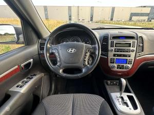 Zaļš Hyundai Santa Fe 2007 Viļņa, ar dzinēja tilpumu 2.19 L un nobraukumu 183 tūkst. km par 3700 €, foto 14 vietnē AUTOMOTO.COM.LV