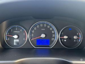 Zaļš Hyundai Santa Fe 2007 Viļņa, ar dzinēja tilpumu 2.19 L un nobraukumu 183 tūkst. km par 3700 €, foto 16 vietnē AUTOMOTO.COM.LV