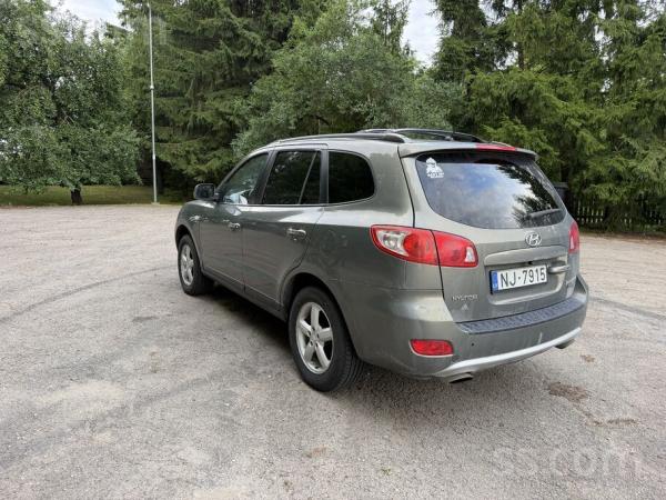 Zaļš Hyundai Santa Fe 2008 Aizkraukle, ar dzinēja tilpumu 2.20 L un nobraukumu 298 tūkst. km par 4000 €, foto 2 vietnē AUTOMOTO.COM.LV
