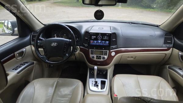 Zaļš Hyundai Santa Fe 2008 Aizkraukle, ar dzinēja tilpumu 2.20 L un nobraukumu 298 tūkst. km par 4000 €, foto 6 vietnē AUTOMOTO.COM.LV