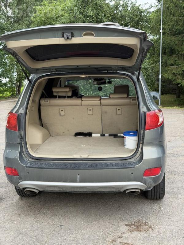 Zaļš Hyundai Santa Fe 2008 Aizkraukle, ar dzinēja tilpumu 2.20 L un nobraukumu 298 tūkst. km par 4000 €, foto 10 vietnē AUTOMOTO.COM.LV