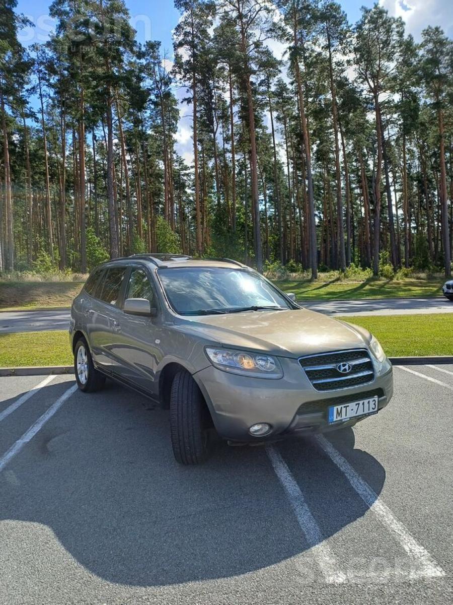 Zaļš Hyundai Santa Fe 2008 Rīga, ar dzinēja tilpumu 2.20 L un nobraukumu 329 tūkst. km par 3600 €, foto 1 vietnē AUTOMOTO.COM.LV