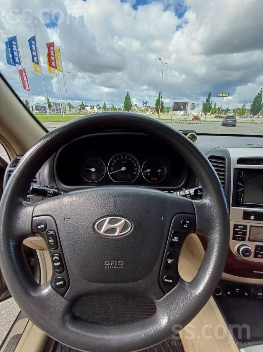 Zaļš Hyundai Santa Fe 2008 Rīga, ar dzinēja tilpumu 2.20 L un nobraukumu 329 tūkst. km par 3600 €, foto 14 vietnē AUTOMOTO.COM.LV