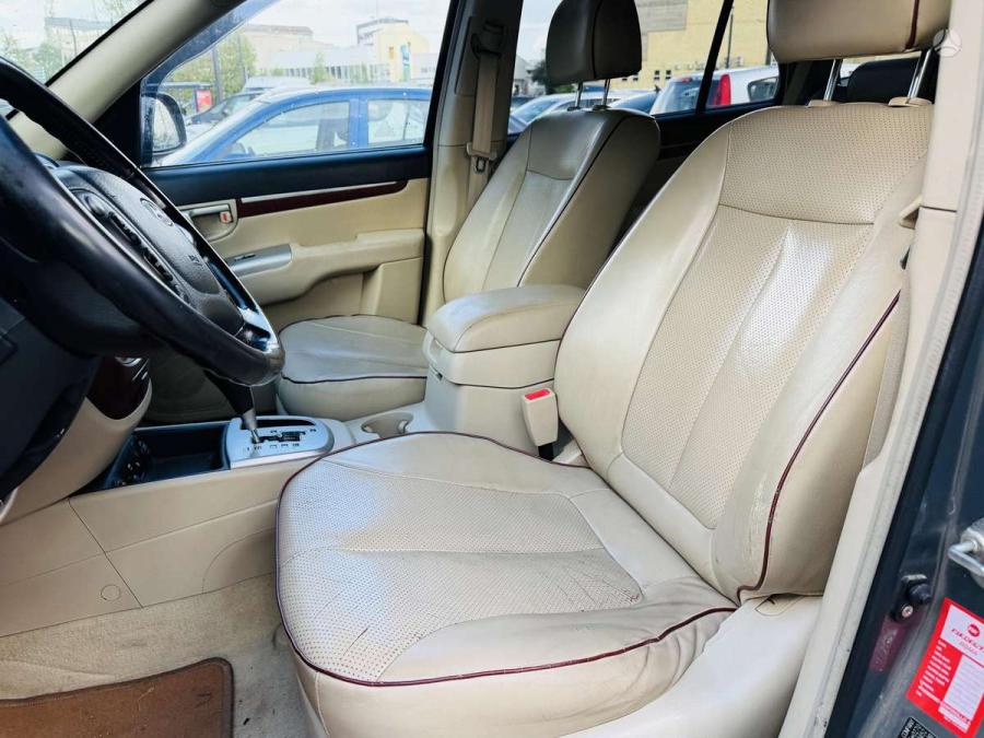 Zaļš Hyundai Santa Fe 2008 Viļņa, ar dzinēja tilpumu 2.19 L un nobraukumu 300 tūkst. km par 2500 €, foto 8 vietnē AUTOMOTO.COM.LV