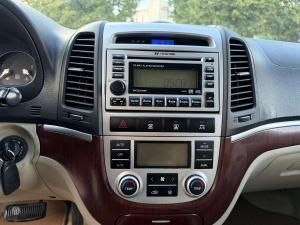Zaļš Hyundai Santa Fe 2008 Viļņa, ar dzinēja tilpumu 2.19 L un nobraukumu 300 tūkst. km par 2500 €, foto 11 vietnē AUTOMOTO.COM.LV