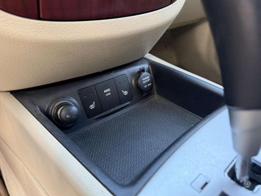 Zaļš Hyundai Santa Fe 2008 Viļņa, ar dzinēja tilpumu 2.19 L un nobraukumu 300 tūkst. km par 2500 €, foto 12 vietnē AUTOMOTO.COM.LV