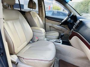 Zaļš Hyundai Santa Fe 2008 Viļņa, ar dzinēja tilpumu 2.19 L un nobraukumu 300 tūkst. km par 2500 €, foto 13 vietnē AUTOMOTO.COM.LV