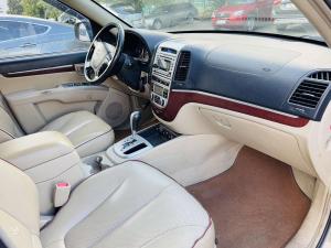 Zaļš Hyundai Santa Fe 2008 Viļņa, ar dzinēja tilpumu 2.19 L un nobraukumu 300 tūkst. km par 2500 €, foto 14 vietnē AUTOMOTO.COM.LV
