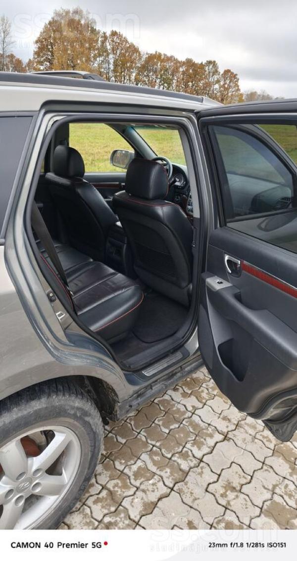 Zaļš Hyundai Santa Fe 2009 Rīga, ar dzinēja tilpumu 2.20 L un nobraukumu 311 tūkst. km par 4200 €, foto 6 vietnē AUTOMOTO.COM.LV