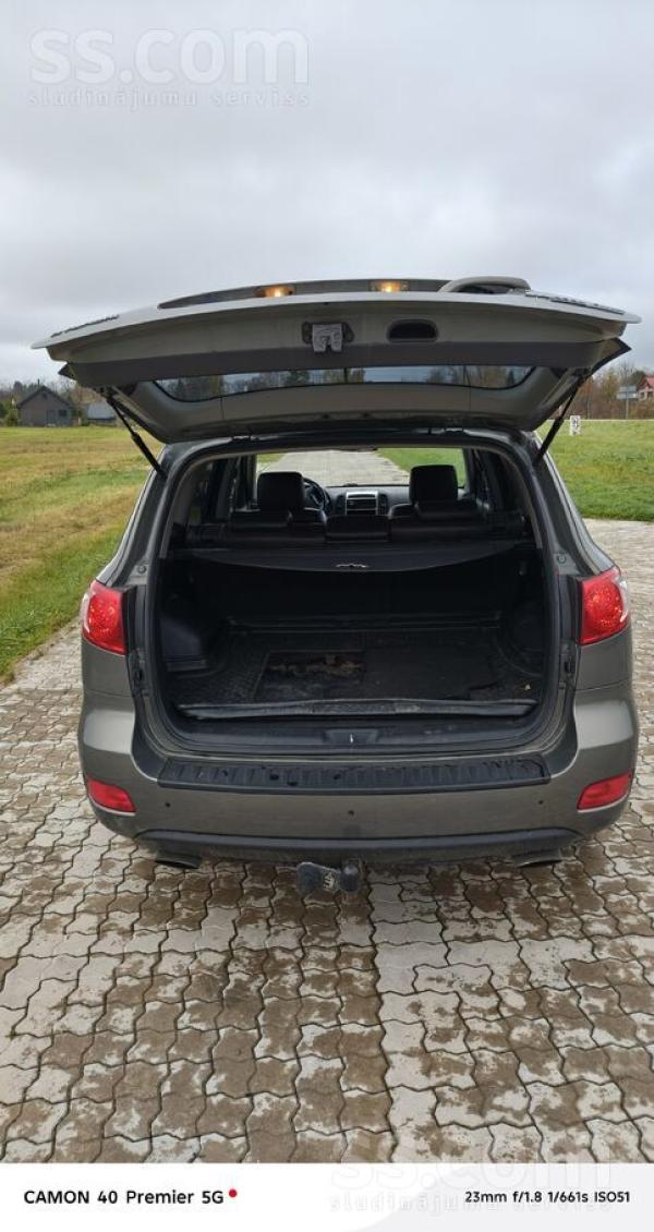 Zaļš Hyundai Santa Fe 2009 Rīga, ar dzinēja tilpumu 2.20 L un nobraukumu 311 tūkst. km par 4200 €, foto 7 vietnē AUTOMOTO.COM.LV