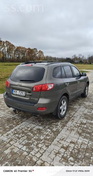 Zaļš Hyundai Santa Fe 2009 Rīga, ar dzinēja tilpumu 2.20 L un nobraukumu 311 tūkst. km par 4200 €, foto 5 vietnē AUTOMOTO.COM.LV