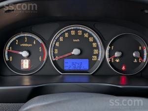 Green Hyundai Santa Fe 2010 in Liepaja, with an engine capacity of 2.20 L and mileage of 218 thousand km for 3900 €, photo 11 on AUTOMOTO.COM.LV