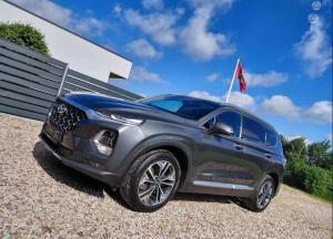 Green Hyundai Santa Fe 2020 in Vilkaviskis, with an engine capacity of 2.20 L and mileage of 290 thousand km for 15600 €, photo 4 on AUTOMOTO.COM.LV
