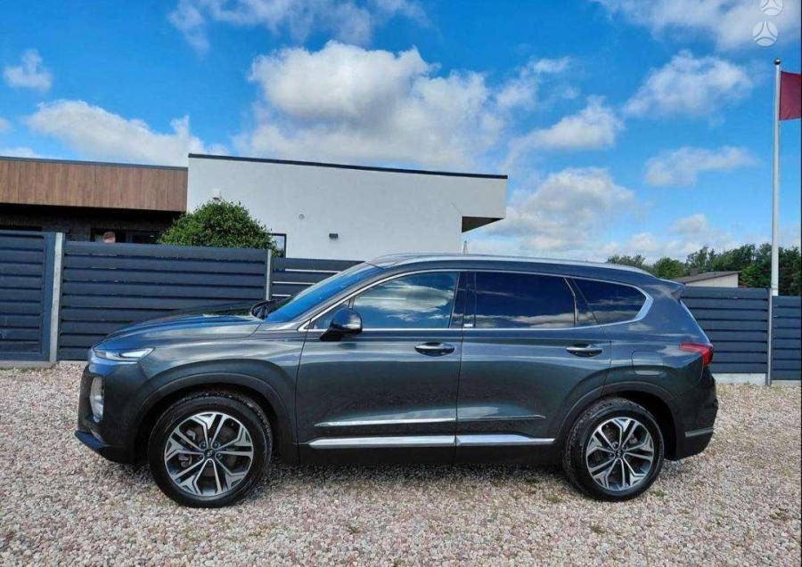 Green Hyundai Santa Fe 2020 in Vilkaviskis, with an engine capacity of 2.20 L and mileage of 290 thousand km for 15600 €, photo 6 on AUTOMOTO.COM.LV