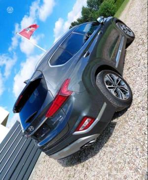 Green Hyundai Santa Fe 2020 in Vilkaviskis, with an engine capacity of 2.20 L and mileage of 290 thousand km for 15600 €, photo 12 on AUTOMOTO.COM.LV